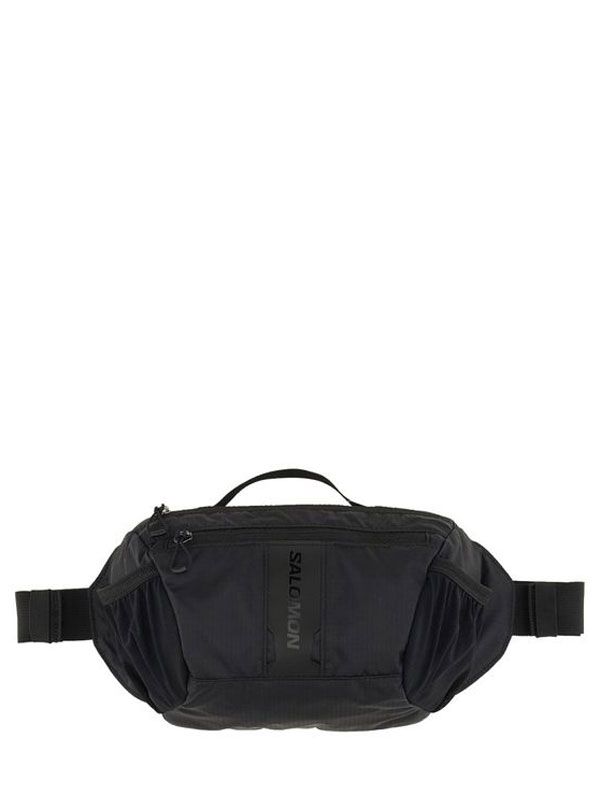 살로몬(SALOMON) 로고 프린팅 나일론 벨트백 LC2324200_BLACK | jentestore